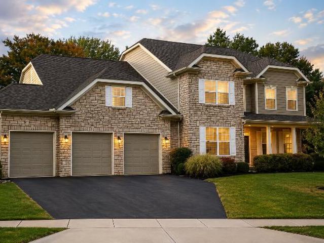 5 Br, 5 bath, Single Family 8616 Maple Leaf Ct