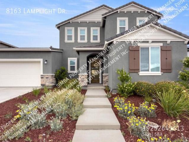 5 Br, 5 bath, Single Family 8163 Lamplight Dr