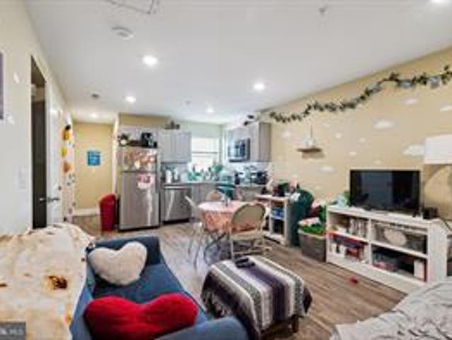 5 BR, 5 BA Apartment 2214 N Camac St, Philadelphia, PA 19133