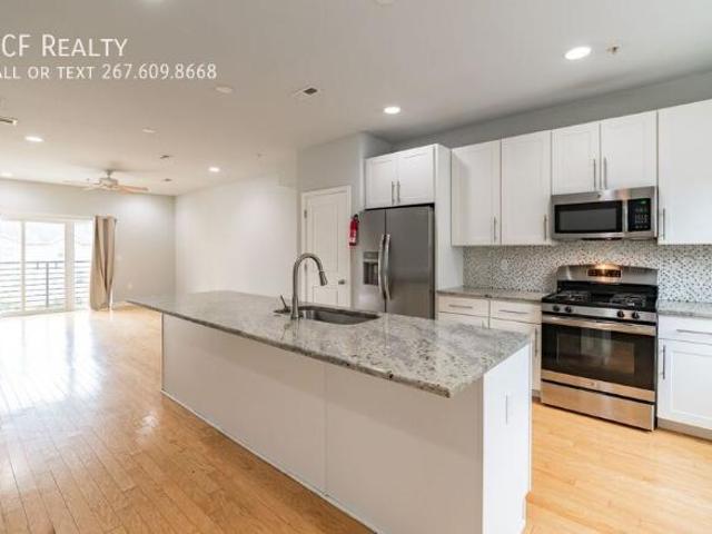 5 Br, 6 bath, Single Family 4124 Tower Street