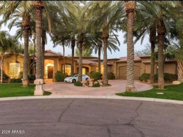 5 Br, 6 bath, Single Family 7407 N 71st Place