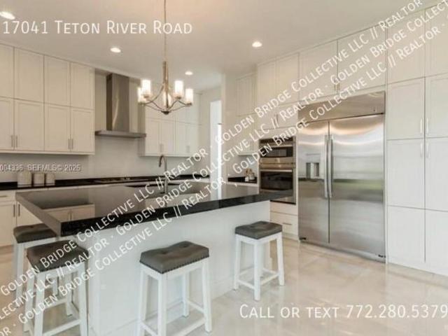 5 Br, 7 bath, Single Family 17041 Teton River Road