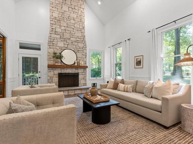 5 Brooks Edge Ln, Signal Mountain, TN 37377