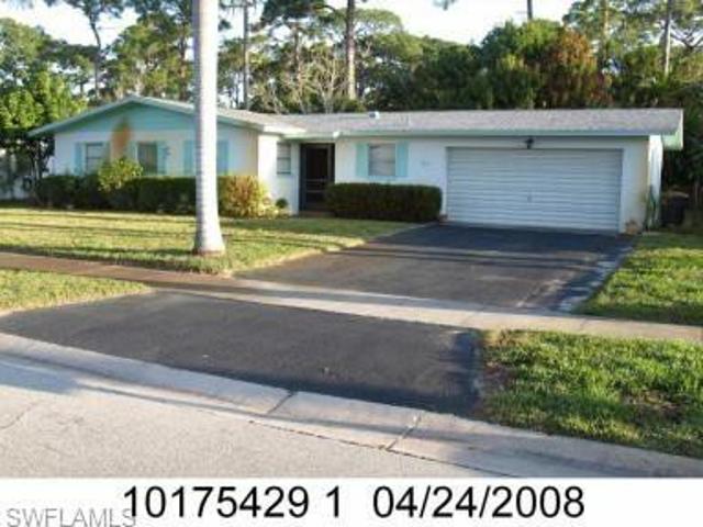 5 Broadway Cir, Fort Myers, FL 33901