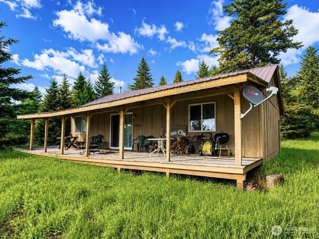 5 Brugh Rd, Oroville, WA 98844