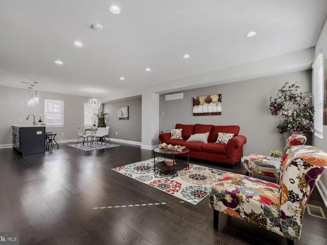 5 N Culver Street