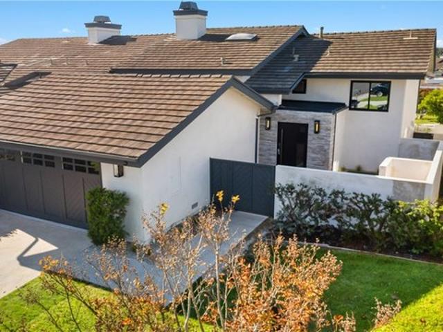 5 Curl Dr, Corona Del Mar, CA 92625