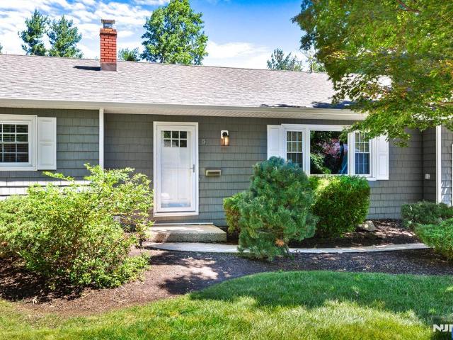 5 Camelot Drive