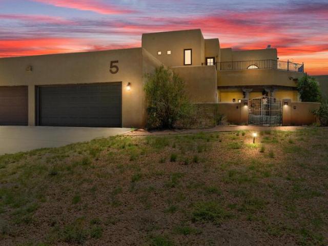 5 camino de paz, los lunas, nm 87031