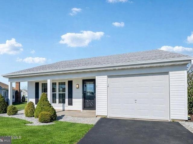 5 Carol Ct, Manchester Township, NJ 08759