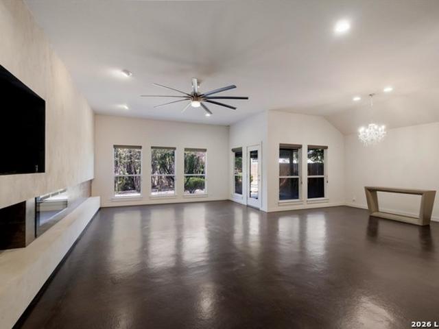 5 Carah Ct