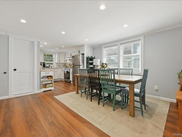5 Carlton Ave, Port Washington, NY 11050 | MLS #987720