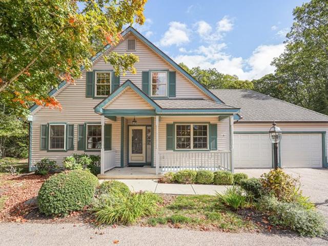 5 Carlisle Ln Unit 5, East Lyme, CT 06357