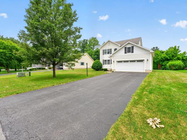 5 Carriage Way