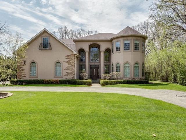5 Cedar Ln, Lincolnshire, IL 60069