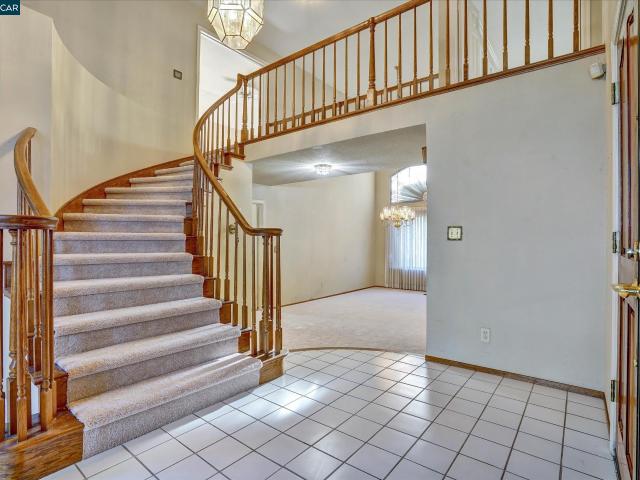 5 Chadbourne Dr