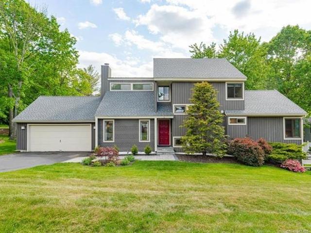 5 Chestnut Hill Rd, West Hartford, CT in West Hartford, Connecticut