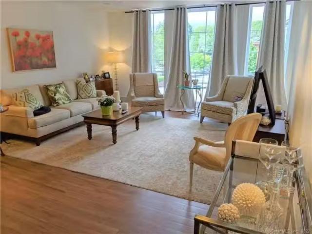 5 Church Lane, 307, Westport, CT 06880