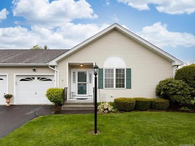5 Cider Mill Ln, Trumbull, CT