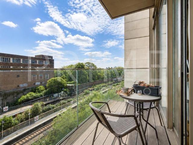 5 Columbia Gardens, West Brompton SW6 3 bed apartment to rent £4,767 pcm £1,100 pw