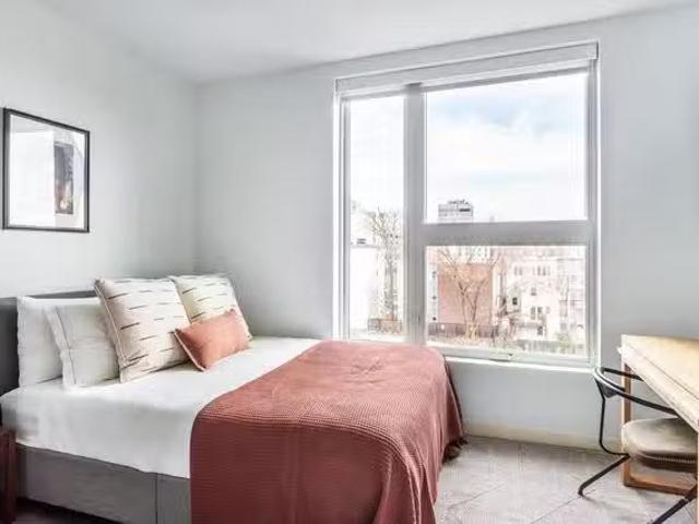 5 Columbia St, Central Square Studio 1 Bath