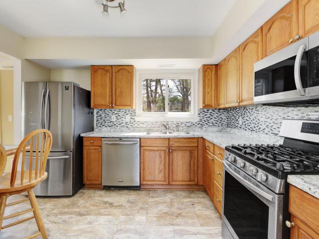 5 Compass Ln