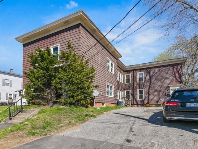 5 Cottage St, Lewiston, ME 04240