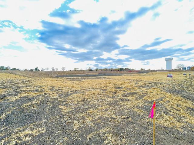 5 Cottonwood Lake Boulevard