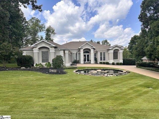 5 Country Squire Ct, Greenville, SC 29615
