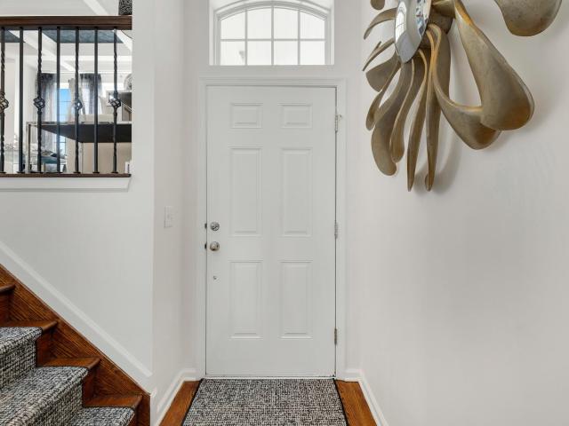 5 Creekside Ct