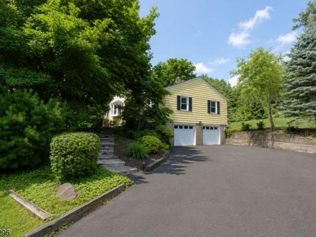 5 Crestview Dr