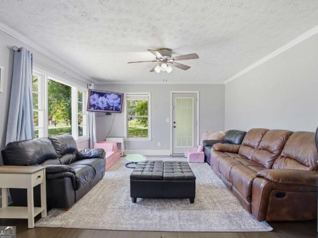 5 Crescent Avenue SW