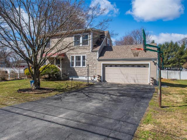 5 Croft Rd, Poughkeepsie, NY 12603 | Compass