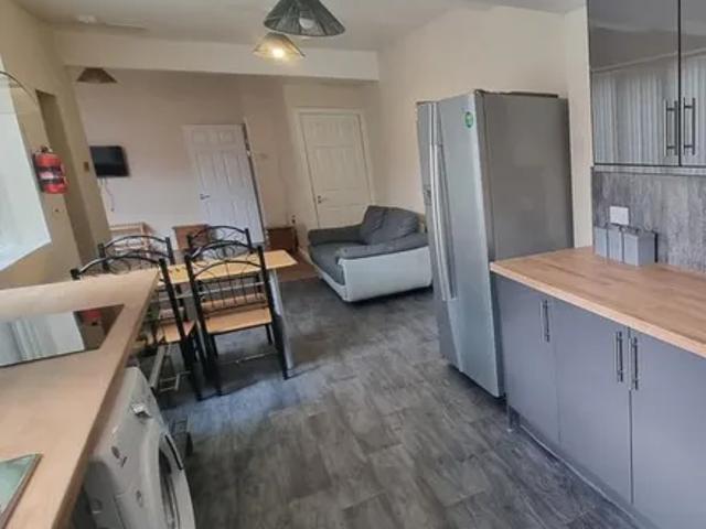 5 Crofton Street, Manchester, M14 7WD, United Kingdom | 7 bed townhouse for rent #140397341 | Rentberry