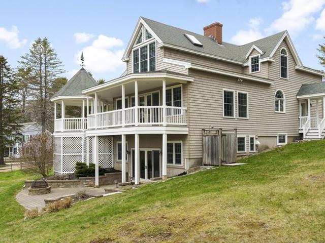 5 Crows Nest Dr, Yarmouth, ME 04096