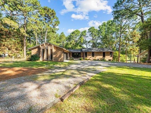 5 Crows Nest, Whispering Pines, NC 28327