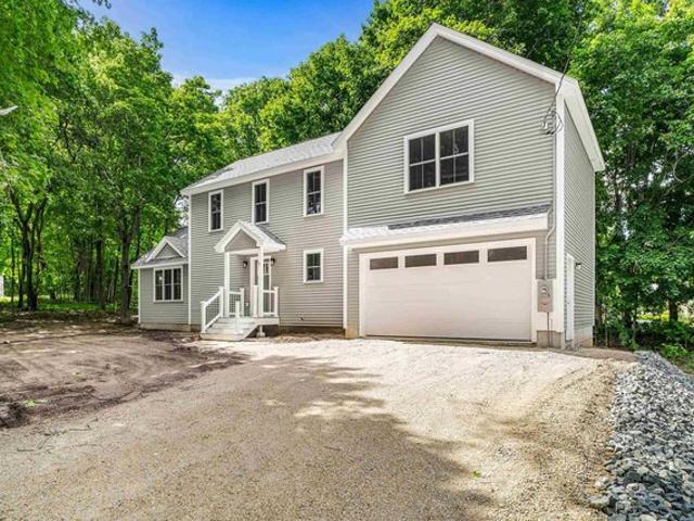 5 Daniel St, Somersworth, NH 03878