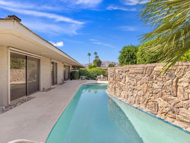 5 Dartmouth Drive