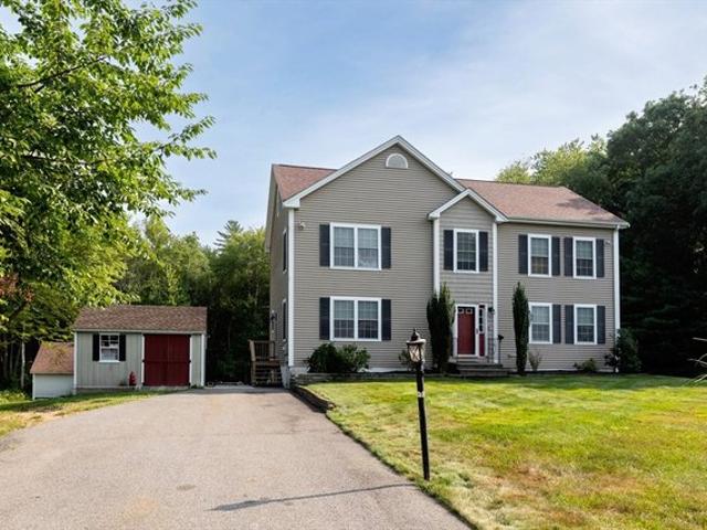 5 Debbie Ln, Freetown, MA 02702