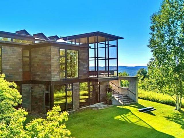 5 Deer Hill Rd, West Stockbridge, MA 01266