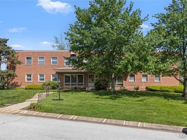 5 Delcrest Ct Apt 101, University City, MO 63124
