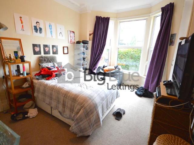 5 Delph Mount, Hyde Park, Leeds LS6 5 bed property to rent £2,600 pcm £600 pw