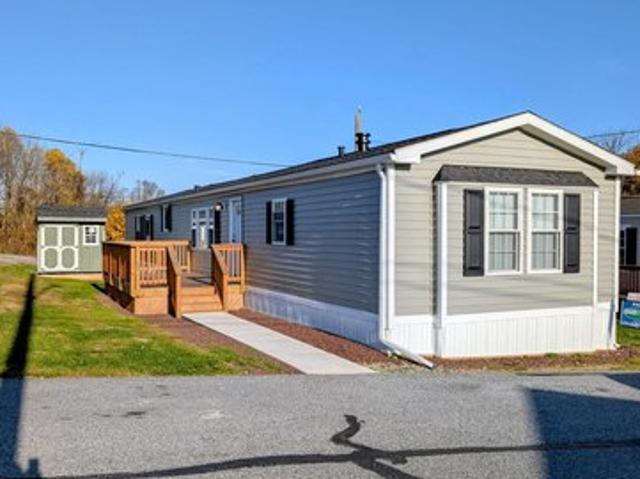 5 Denbigh Ln, Coatesville, PA 19320