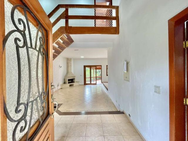 5 dorms / 2 suítes, gourmet, piscina, sauna, vista!