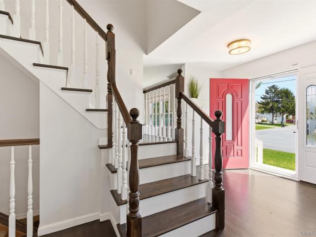 5 E Haven Lane