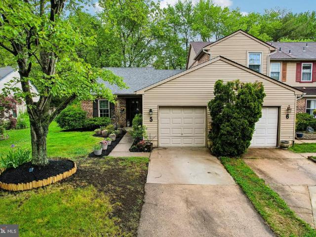 5 E Oleander Drive