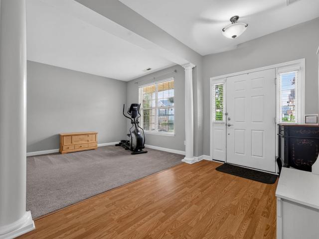 5 E Smoketree Court
