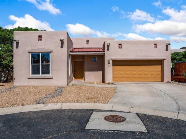 5 Eagle Thorn Pl, Santa Fe, NM 87508