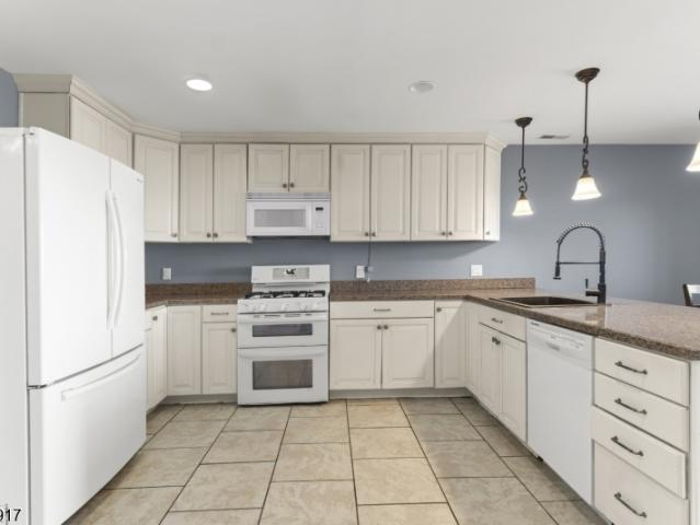 5 Eagles Nest Dr # 5