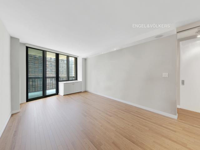 5 East 22nd Street, New York, NY